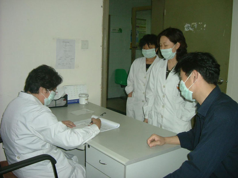 校医院积极防控甲型H1N1流感-成都理工新闻网